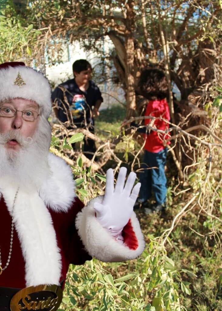 Catch Santa in Your Home With iCaughtSanta.com ⋆ Tim & Angi